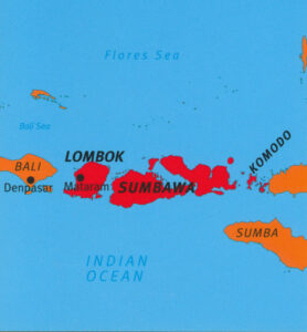 Lombok Sumbawa and Komodo Map Periplus - Maps, Books & Travel Guides
